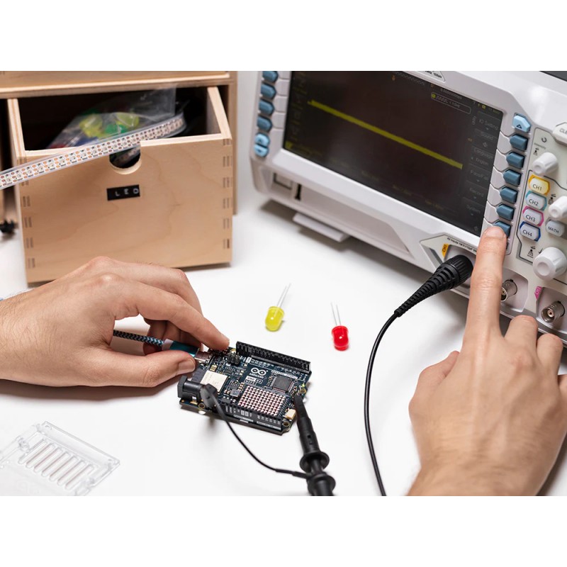 Carte Arduino UNO R4 WiFi ABX00087 Arm® Cortex®-M4 32 bits